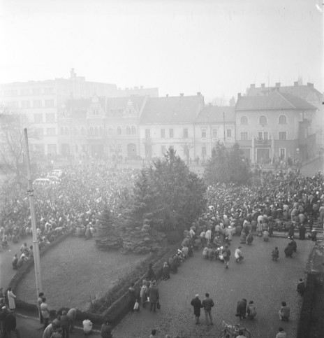 Fotografiile de la Revoluția din Cluj pe care nu le știe aproape nimeni ...