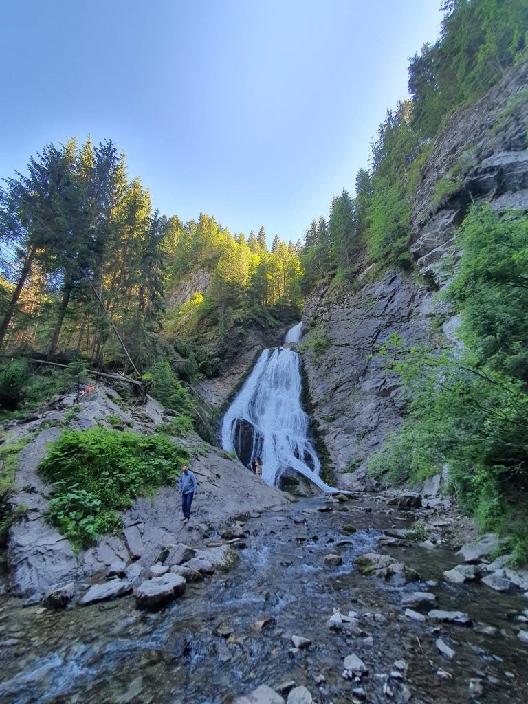 Accesul publicului la unul dintre cele mai vizitate obiective turistice ...