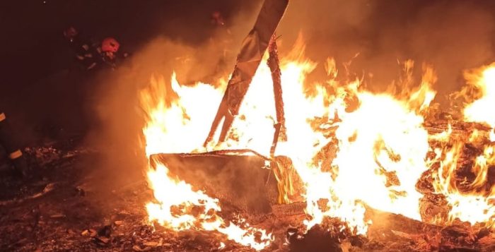 Mai multe imobile improvizate lângă groapa de gunoi a Clujului, Pata ...